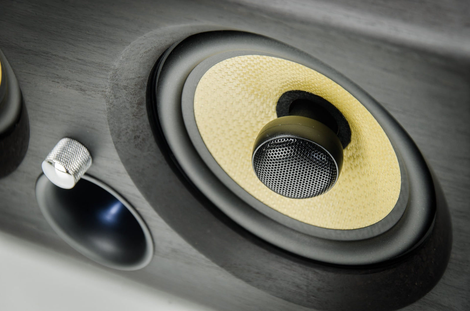 iBox™ XC HD Ebony Bamboo Wireless Bluetooth Speaker