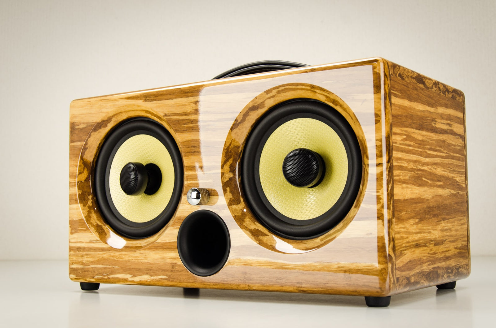 iBox™ XC HD Tiger Stripe Bamboo Wireless Bluetooth Speaker Coating